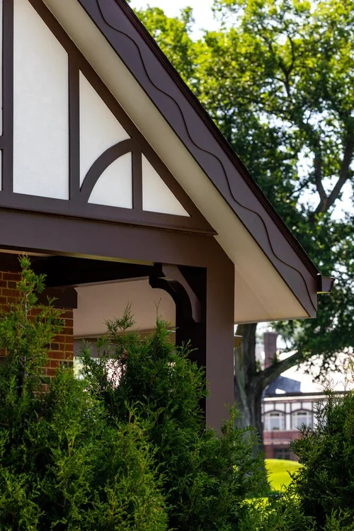 COMPLETE: halfway house or mini-clubhouse? — OKW Architects