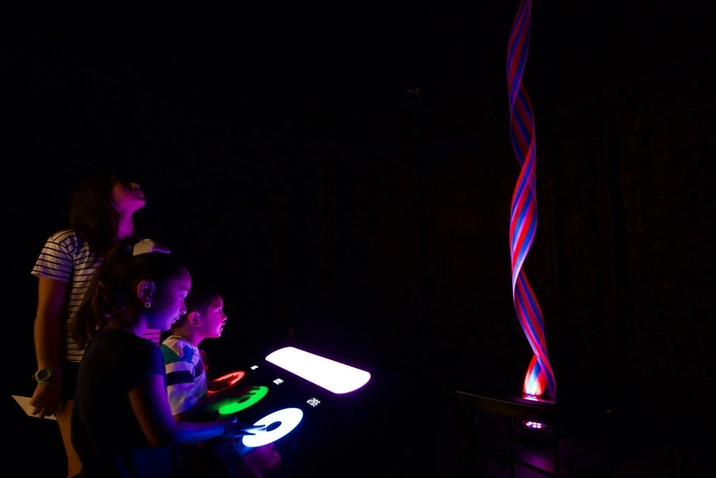 How art and science make the invisible visible — Science Mill