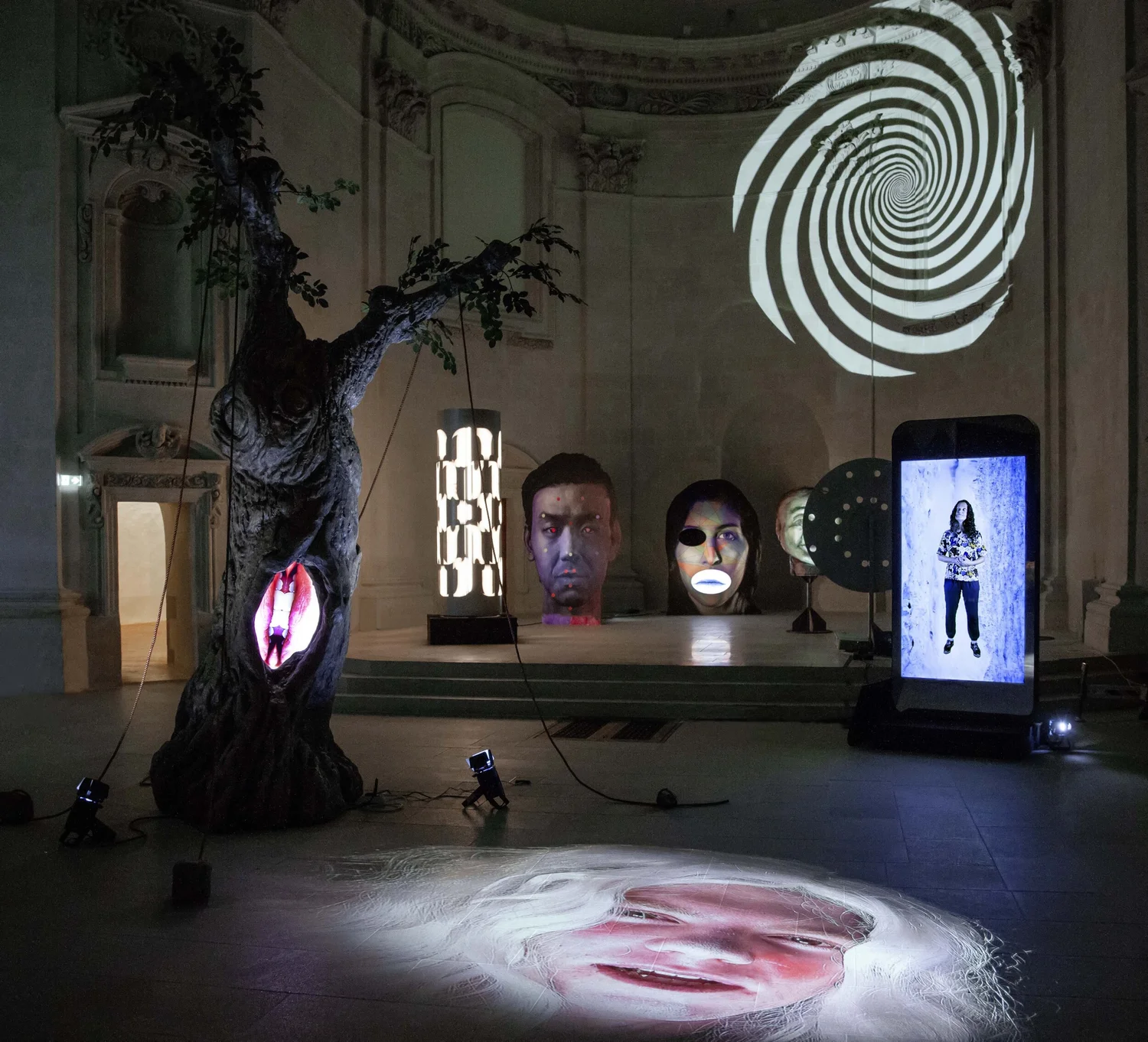 Tony Oursler / gallery
