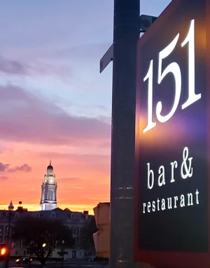 151 Bar & Restaurant