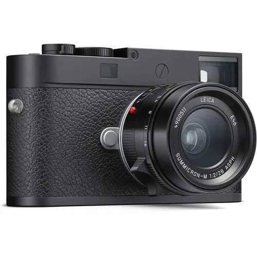 Street Photography with the Leica M