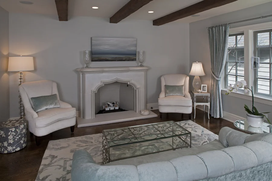 Classic Lounge — Authentic Home