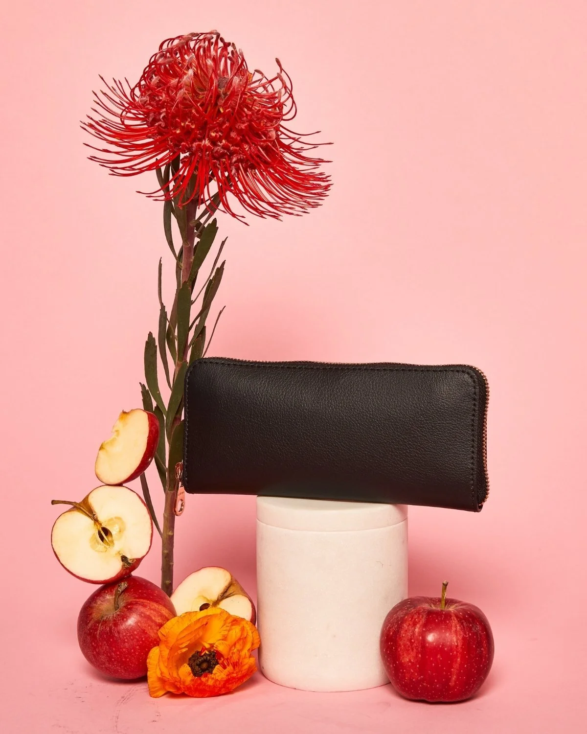 12 Best Sustainable Ethical Wallet Brands to Stay Organized | Conscious ...