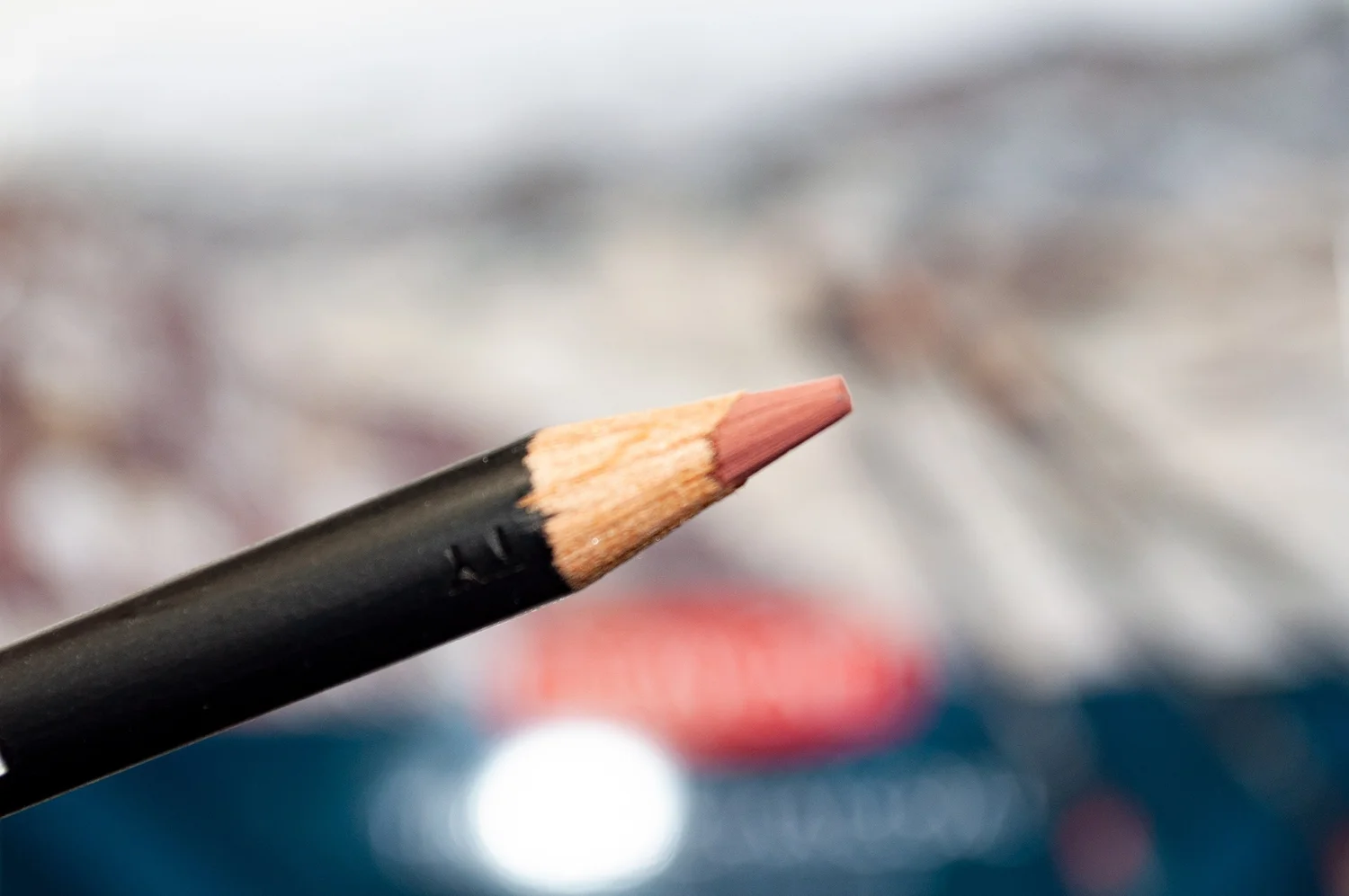 Review Of Derwent Tinted Charcoal Pencils — The Art Gear Guide