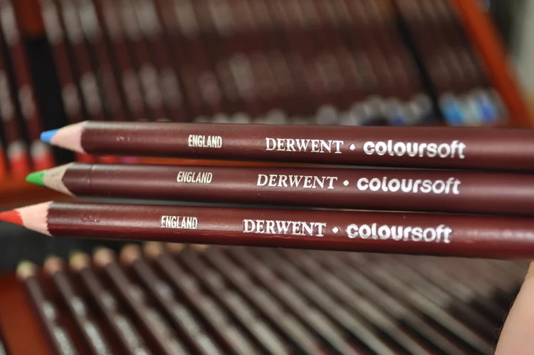 Derwent Coloursoft — The Art Gear Guide