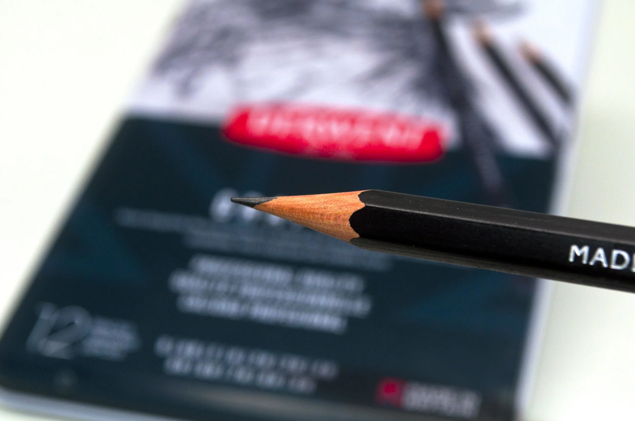 Derwent Graphite Pencil Review — The Art Gear Guide