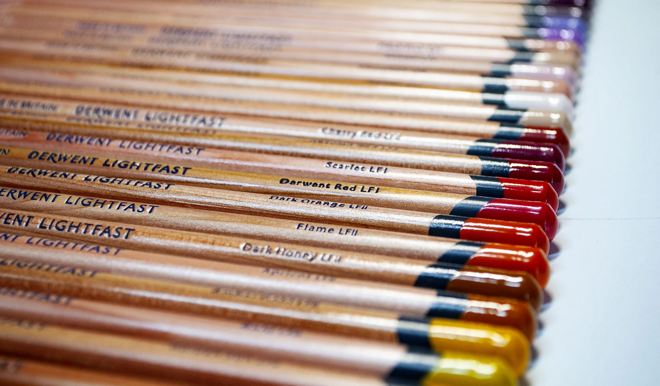 Derwent Lightfast 100 v Caran d'Ache Luminance 76 — The Art Gear Guide