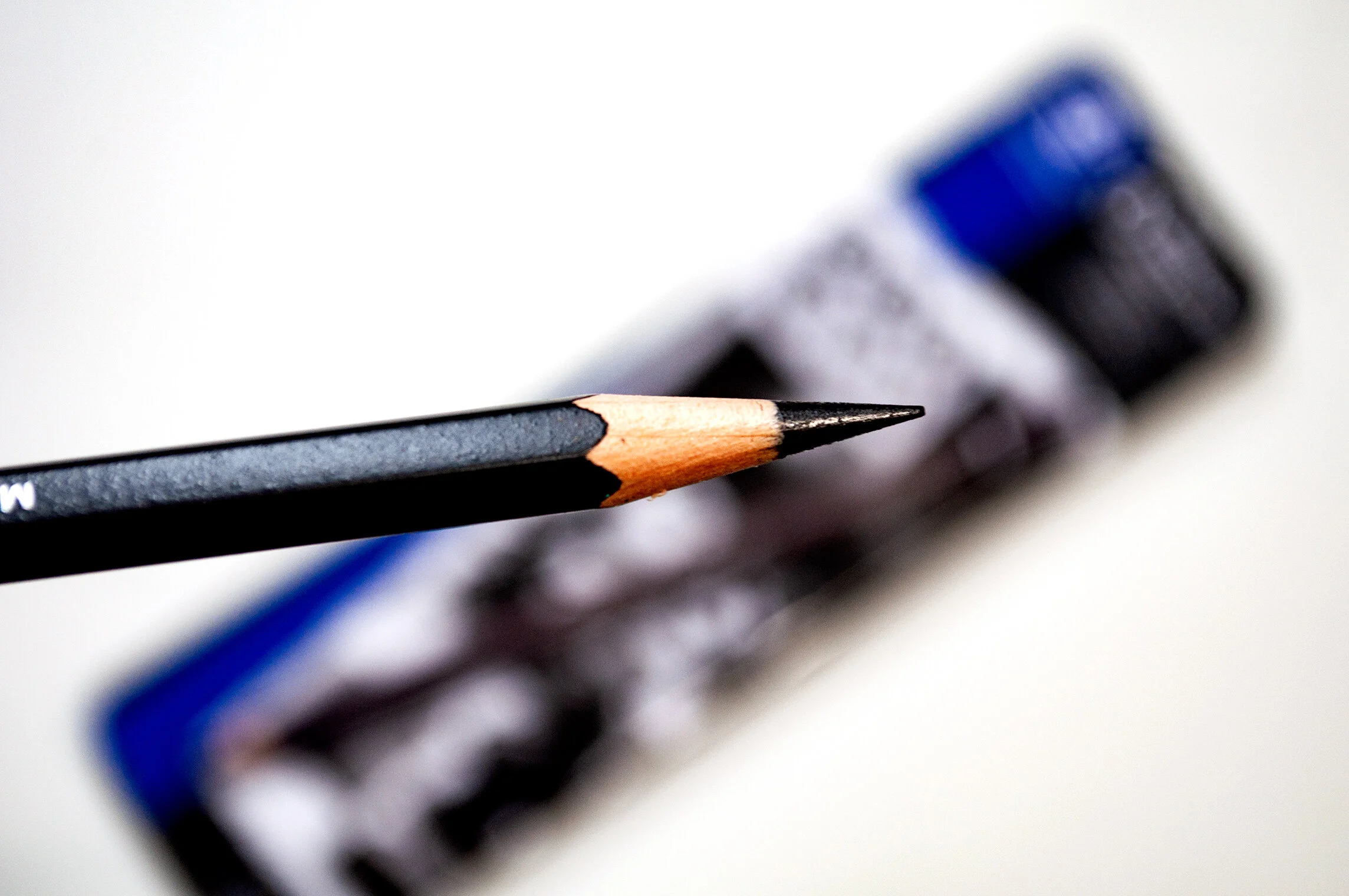 Staedtler Mars Lumograph & Mars Lumograph Black Pencils Review — The Art Gear Guide