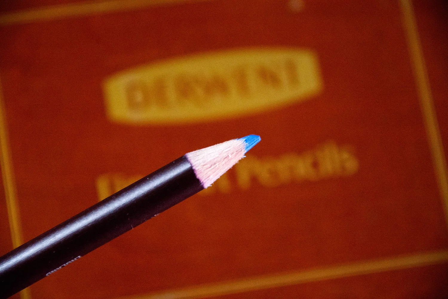 Derwent Chromaflow and Derwent ColourSoft Comparison — The Art Gear Guide