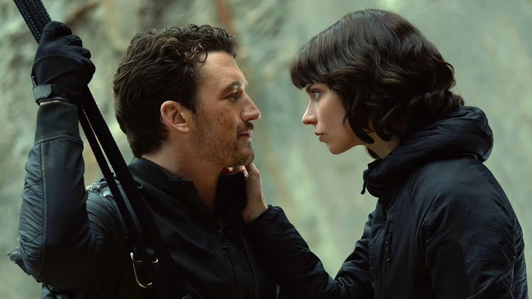 'The Gorge' Review: A Mammoth Chasm of Missed Opportunity — FilmSpeak