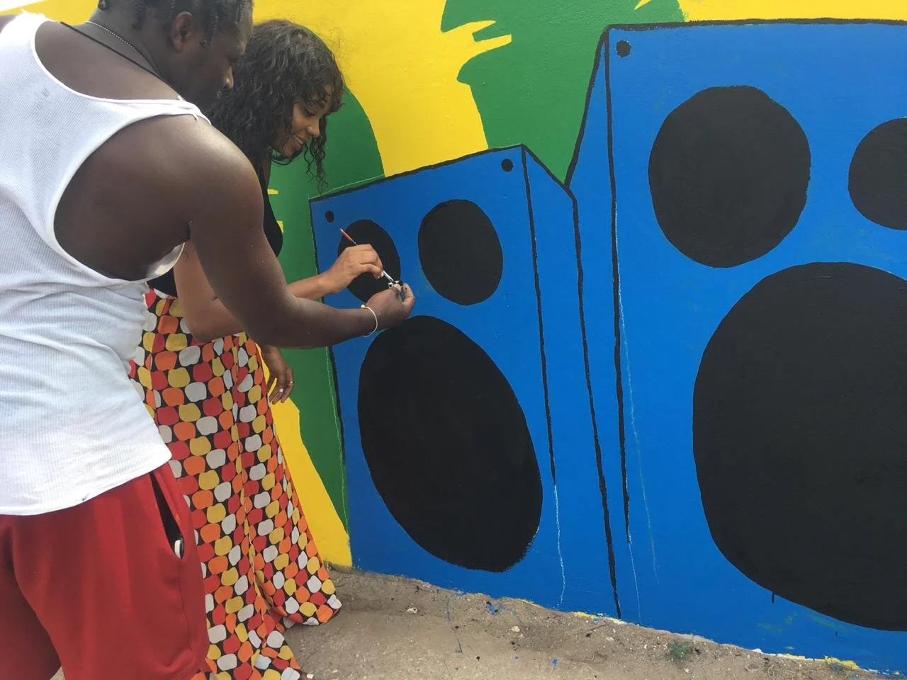 Painting The City: Rae Town — SueTanya Mchorgh