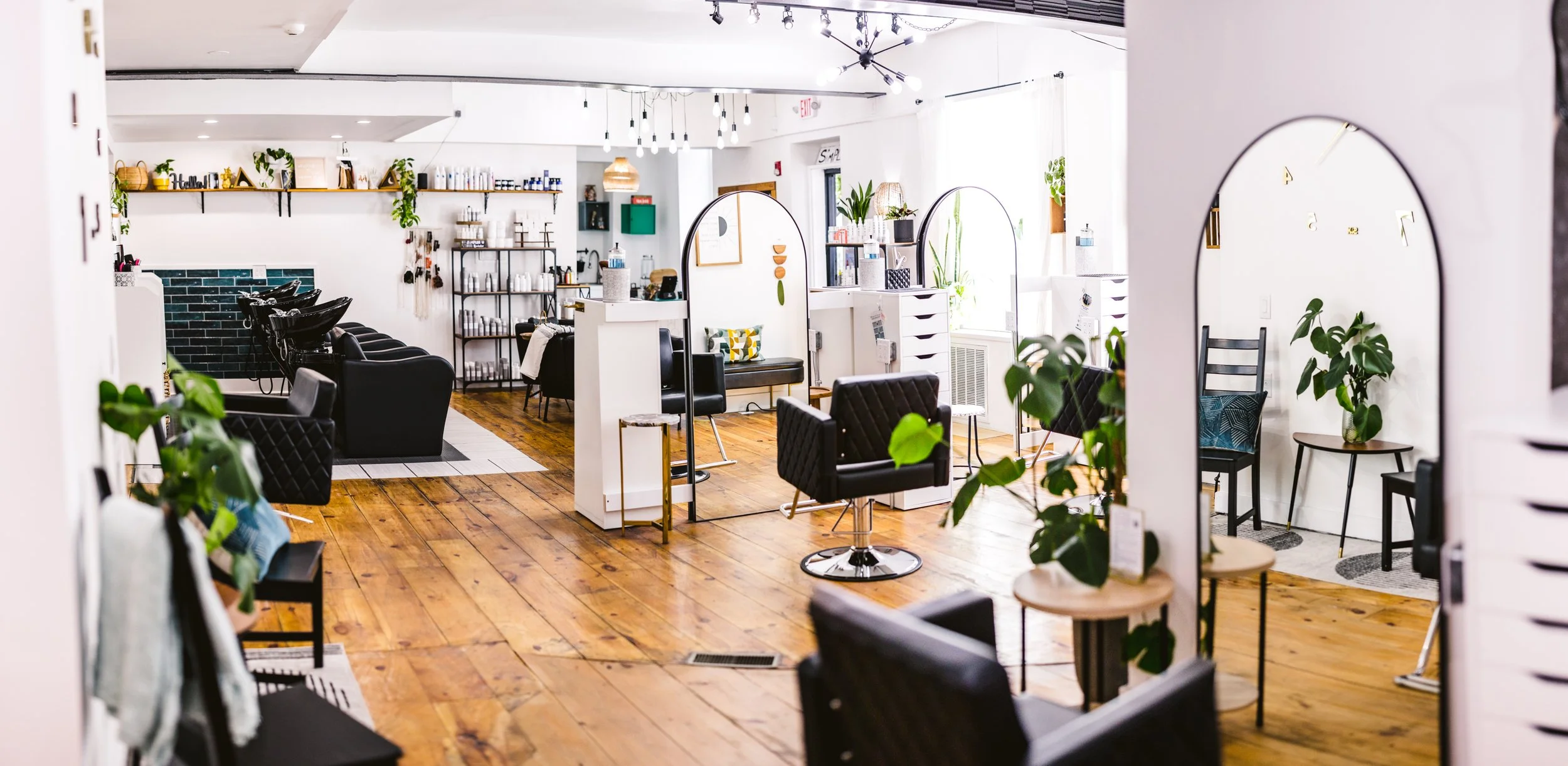 SiMPLEE U - An intimate beauty salon located in Doylestown, PA