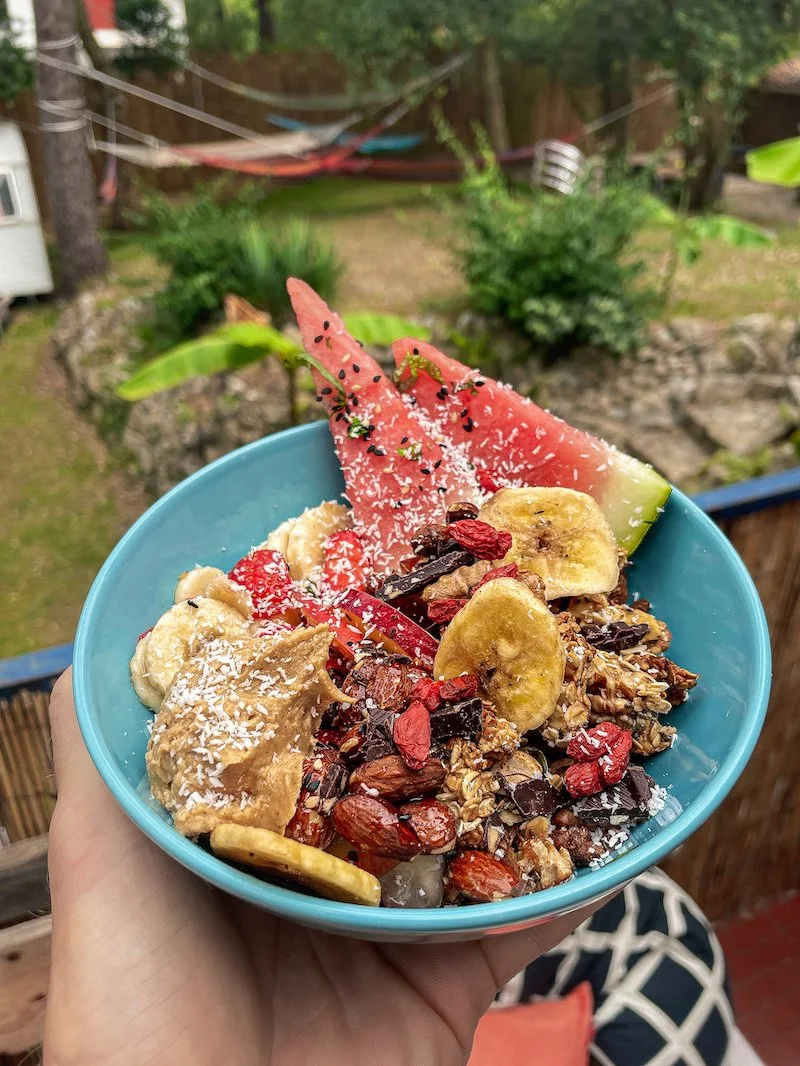 Nutrition for beginner surfers: What are the best foods and beverages ...