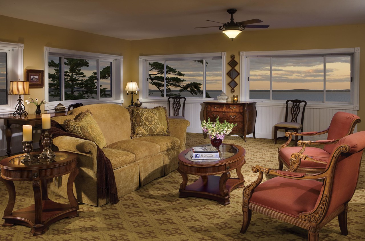 Suites | Bar Harbor Regency
