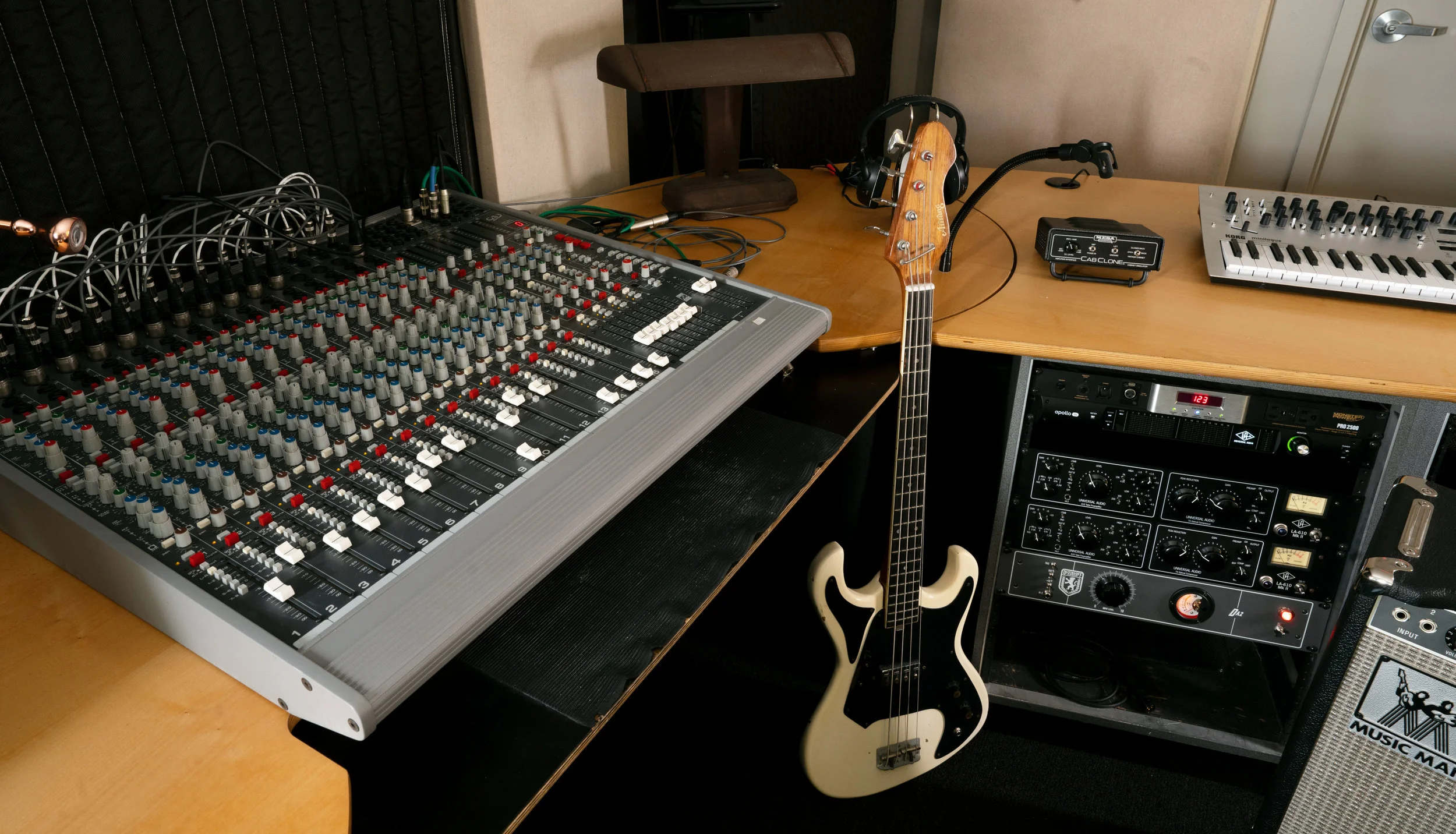 Allen & Heath GS-3: Cleaning the Knobs on a Vintage Console — Tropical Fish