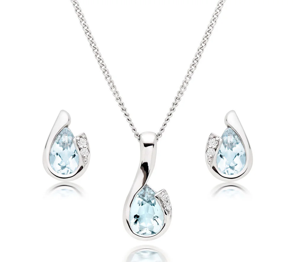 March's Birthstone | Everything You Need To Know About Aquamarine — The ...