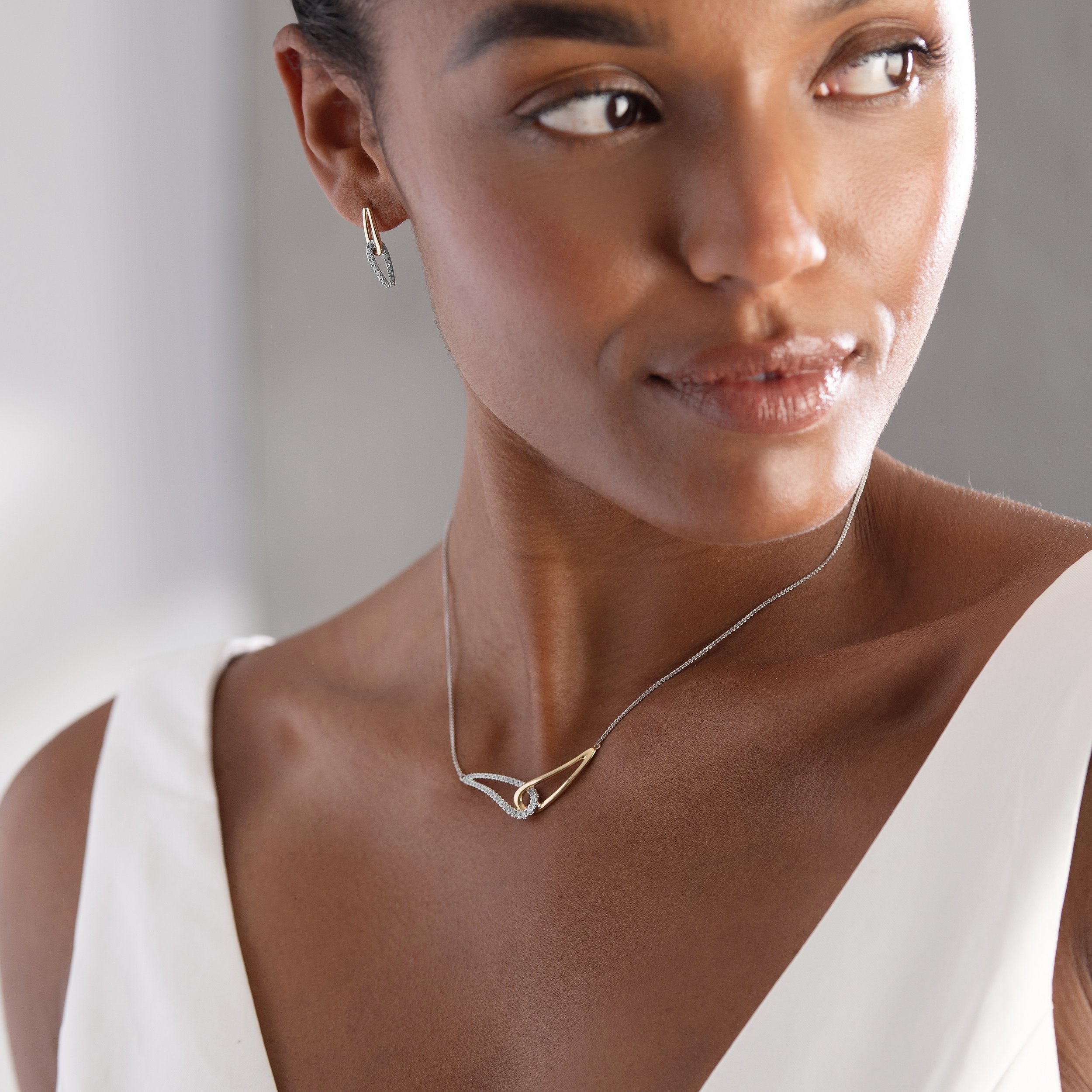 How to style diamond jewellery for everyday glamour — The Beaverbrooks ...