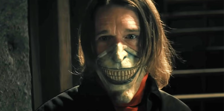 Ethan Hawke on the Grip of the Mask: Why He’d Play the Grabber in The ...