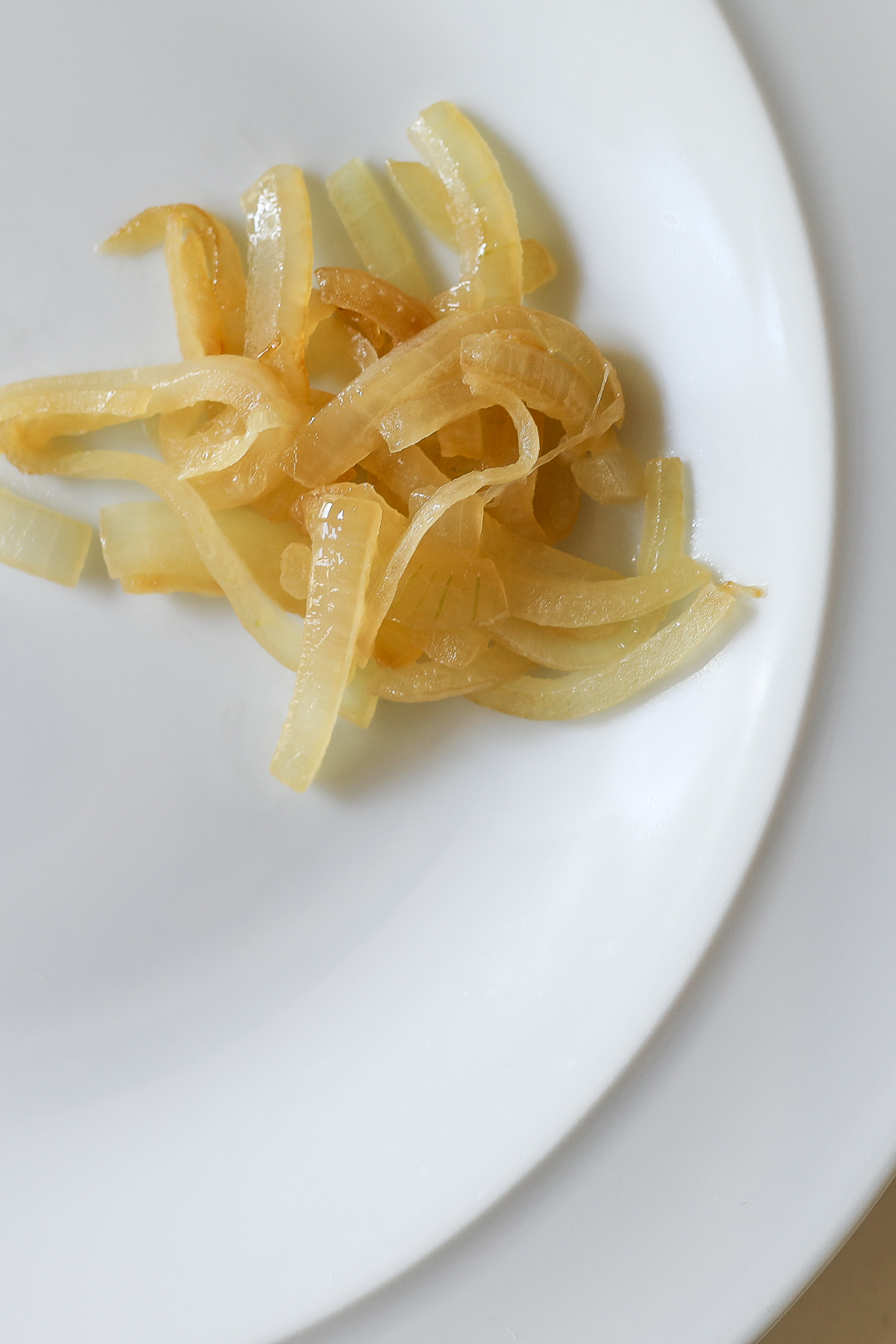 How to Caramelize Onions in Only 20 Minutes — Worthy Pause