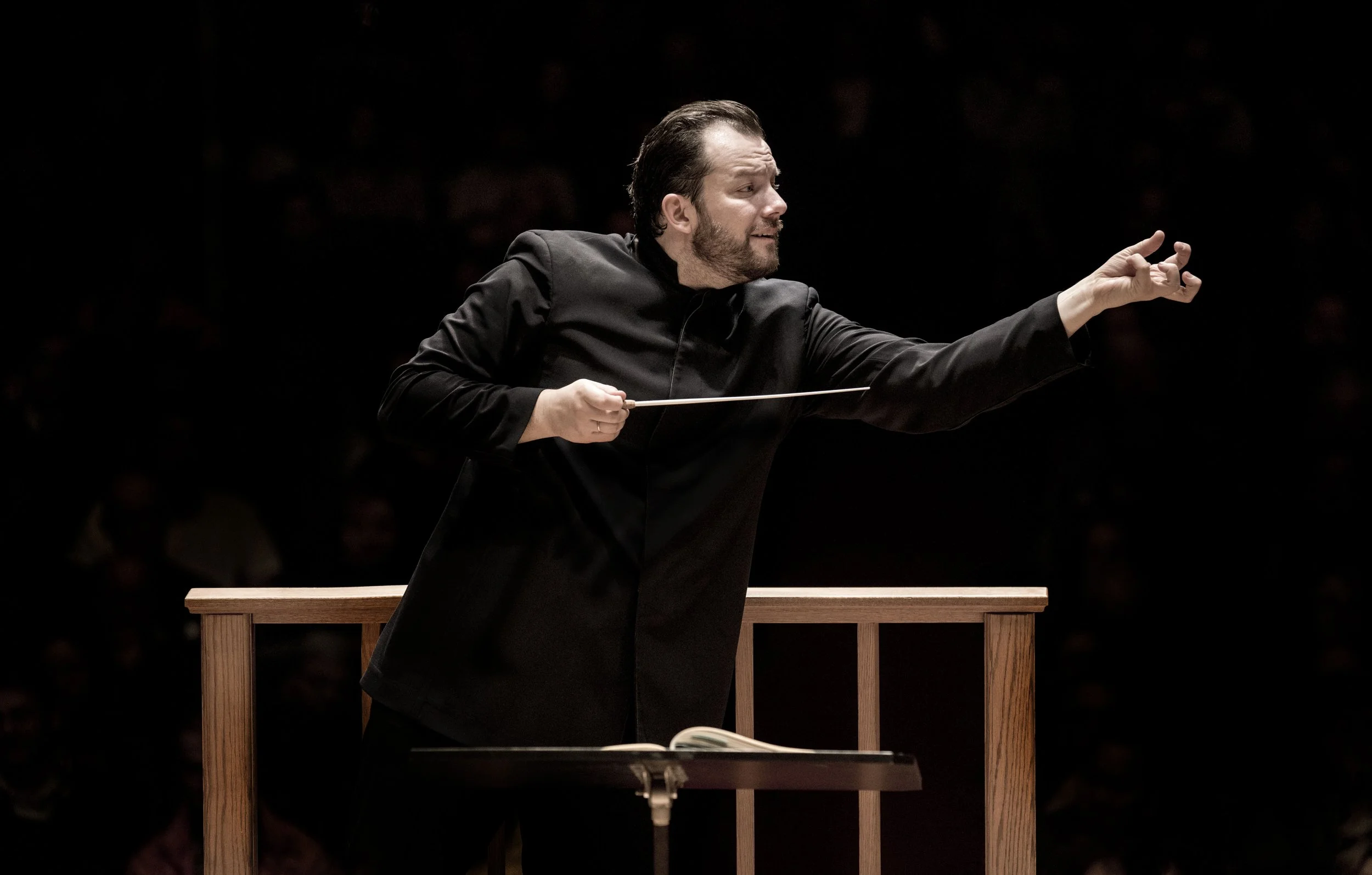 Andris Nelsons conducts Ives, Unsuk Chin, and Berlioz featuring ...