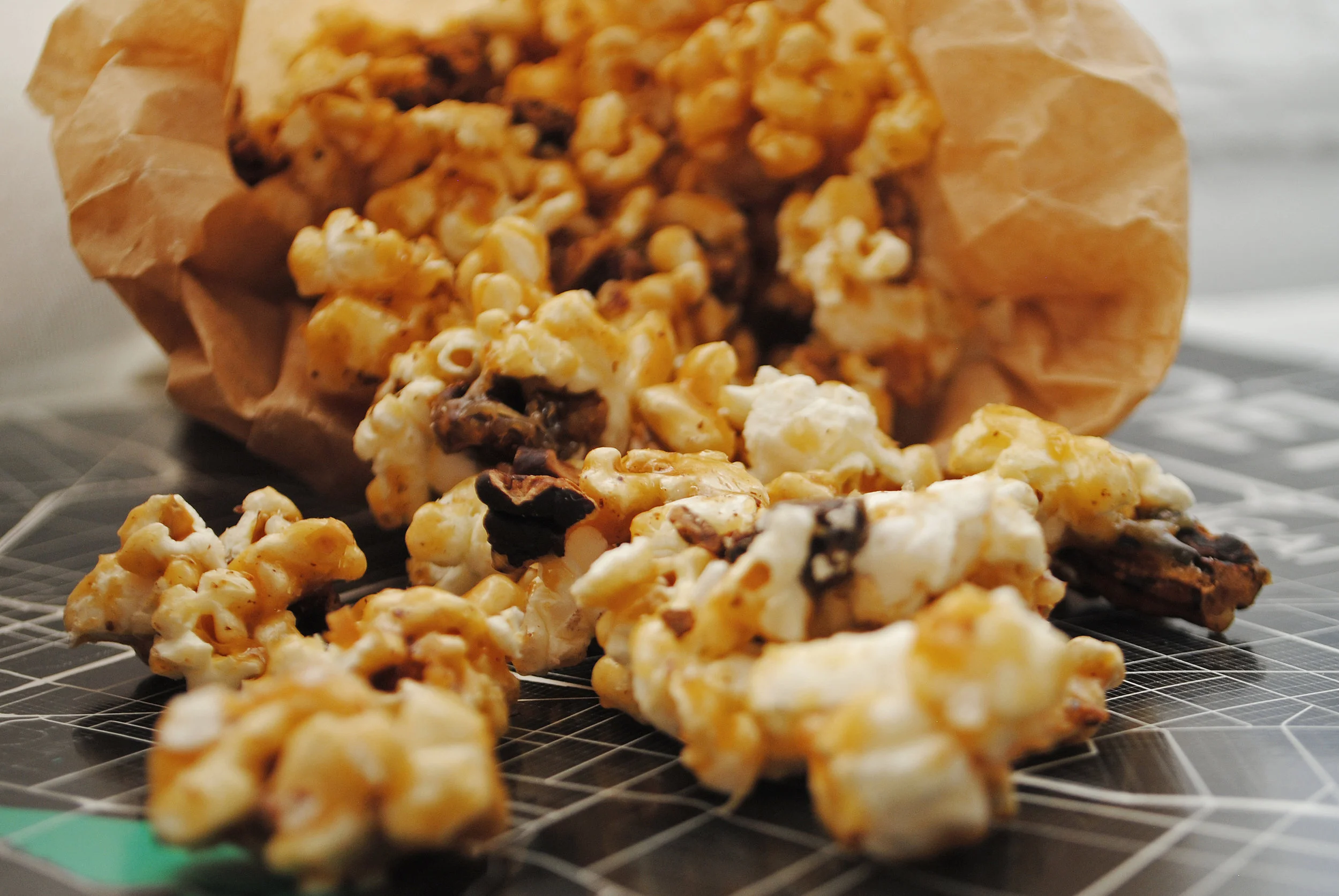 MAPLE PECAN POPCORN — Gateau | Gato
