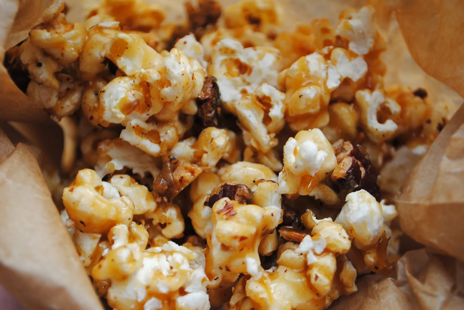 MAPLE PECAN POPCORN — Gateau | Gato