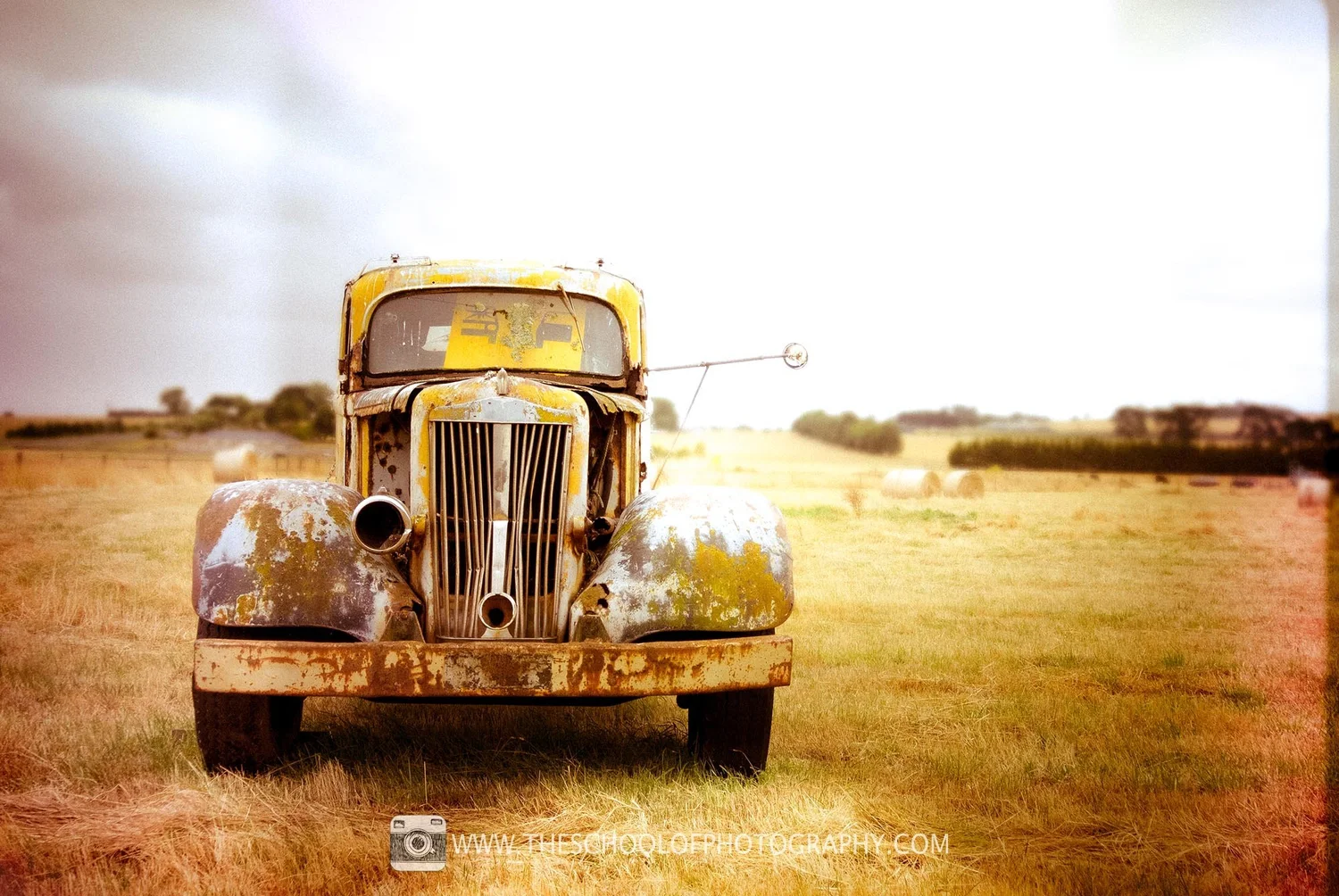 How To Create Light Leak Photography - Plus 30 FREE Preset Overlays ...