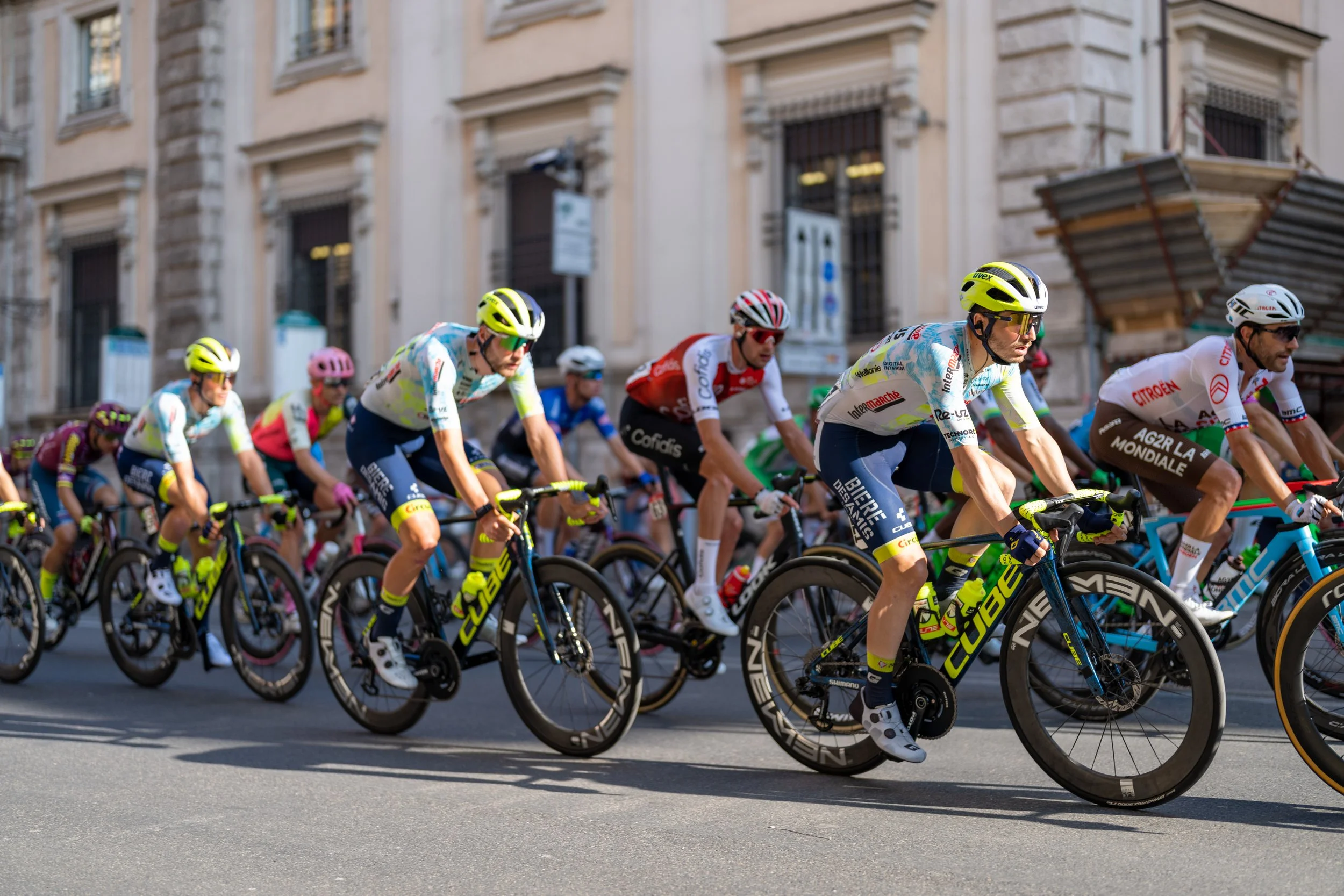 Stumbling into the Giro d'Italia Finale in Rome — To Be Determined ...