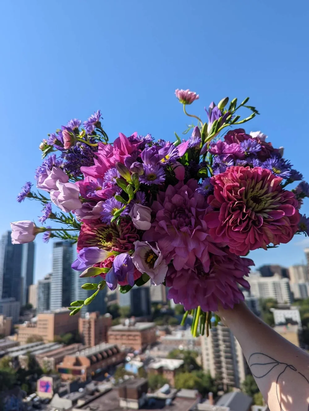 9 fun flower-themed team building event ideas for your business