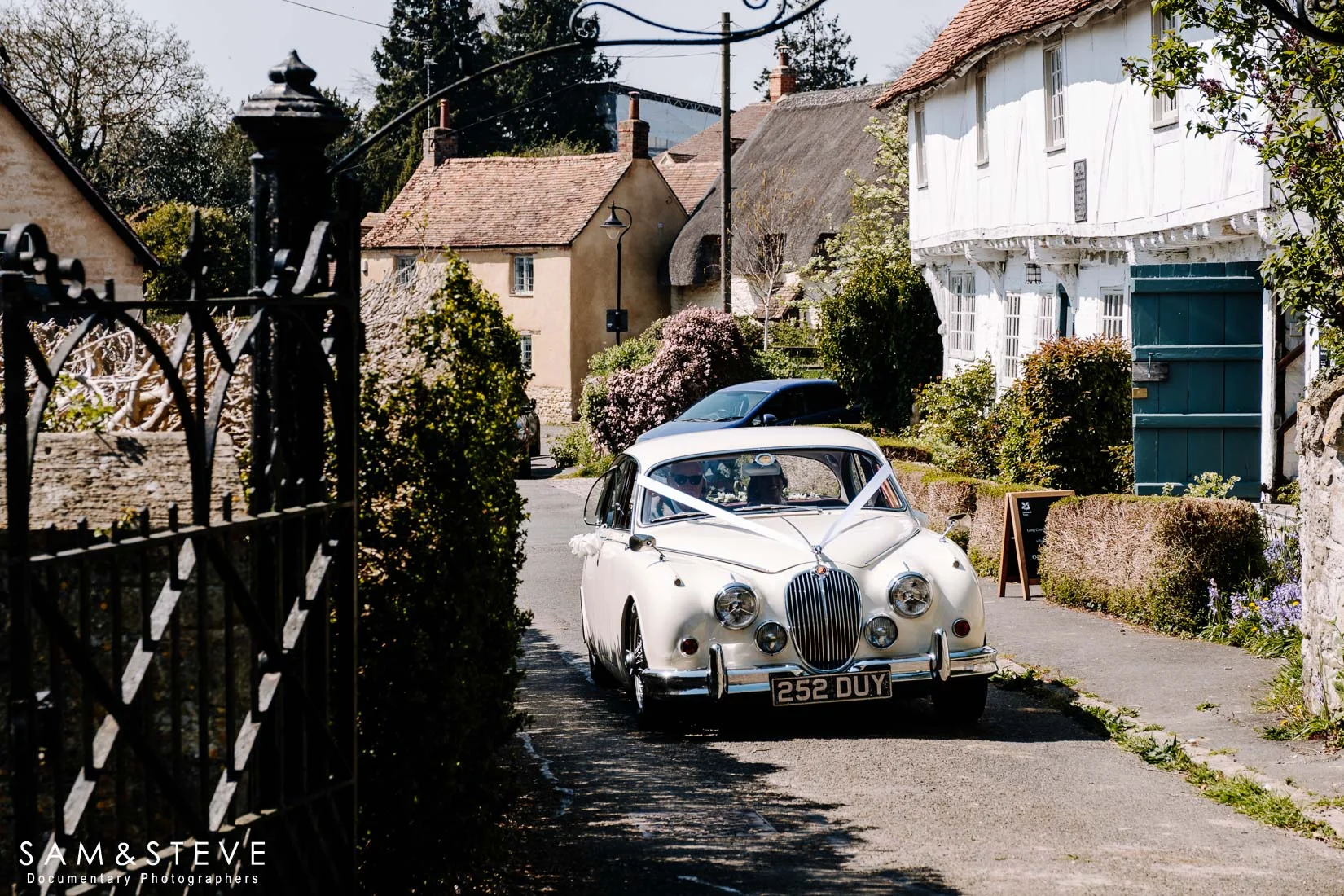 Notley Tythe Barn Wedding Photography: Josie and Rick