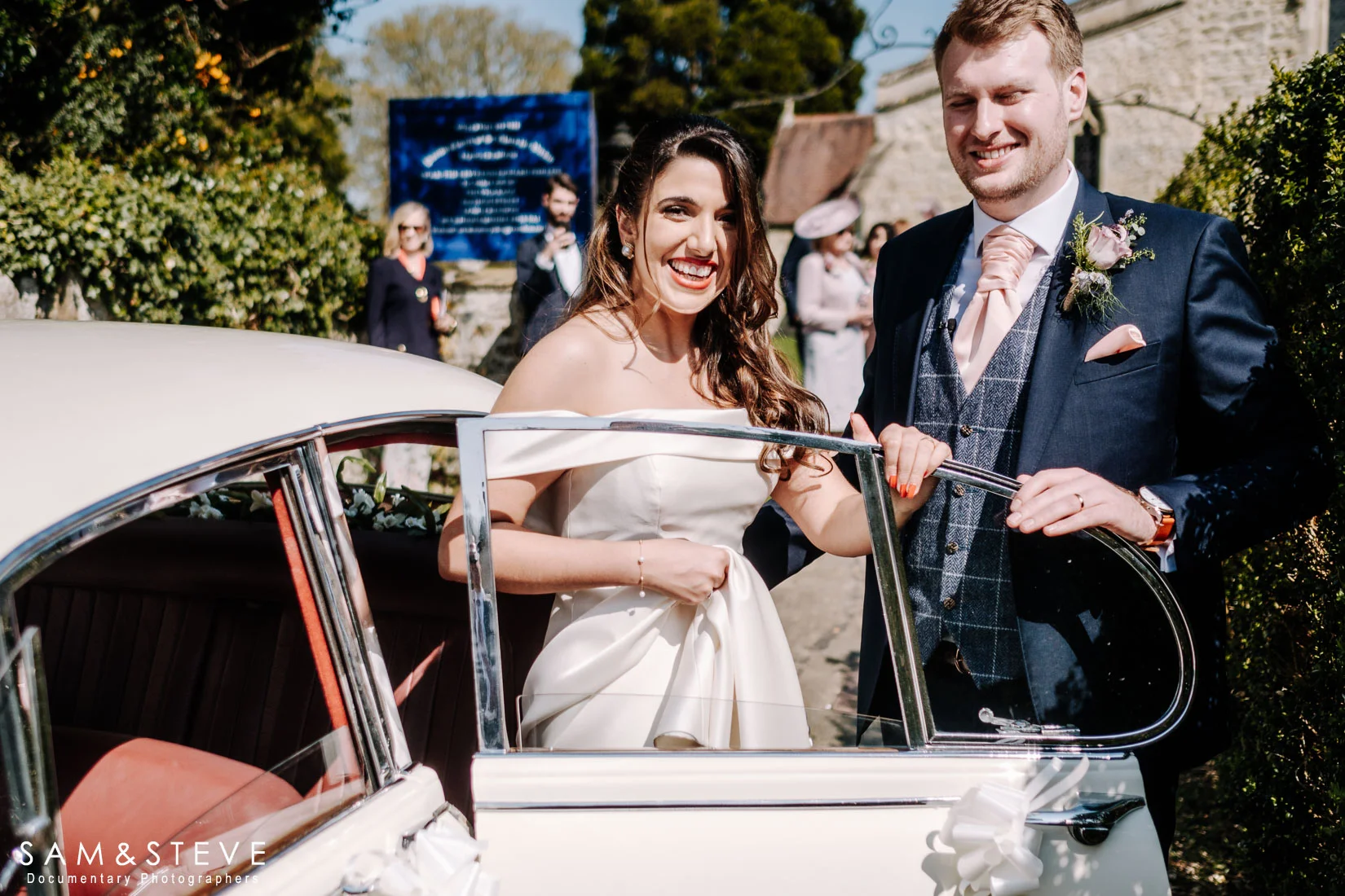 Notley Tythe Barn Wedding Photography: Josie and Rick