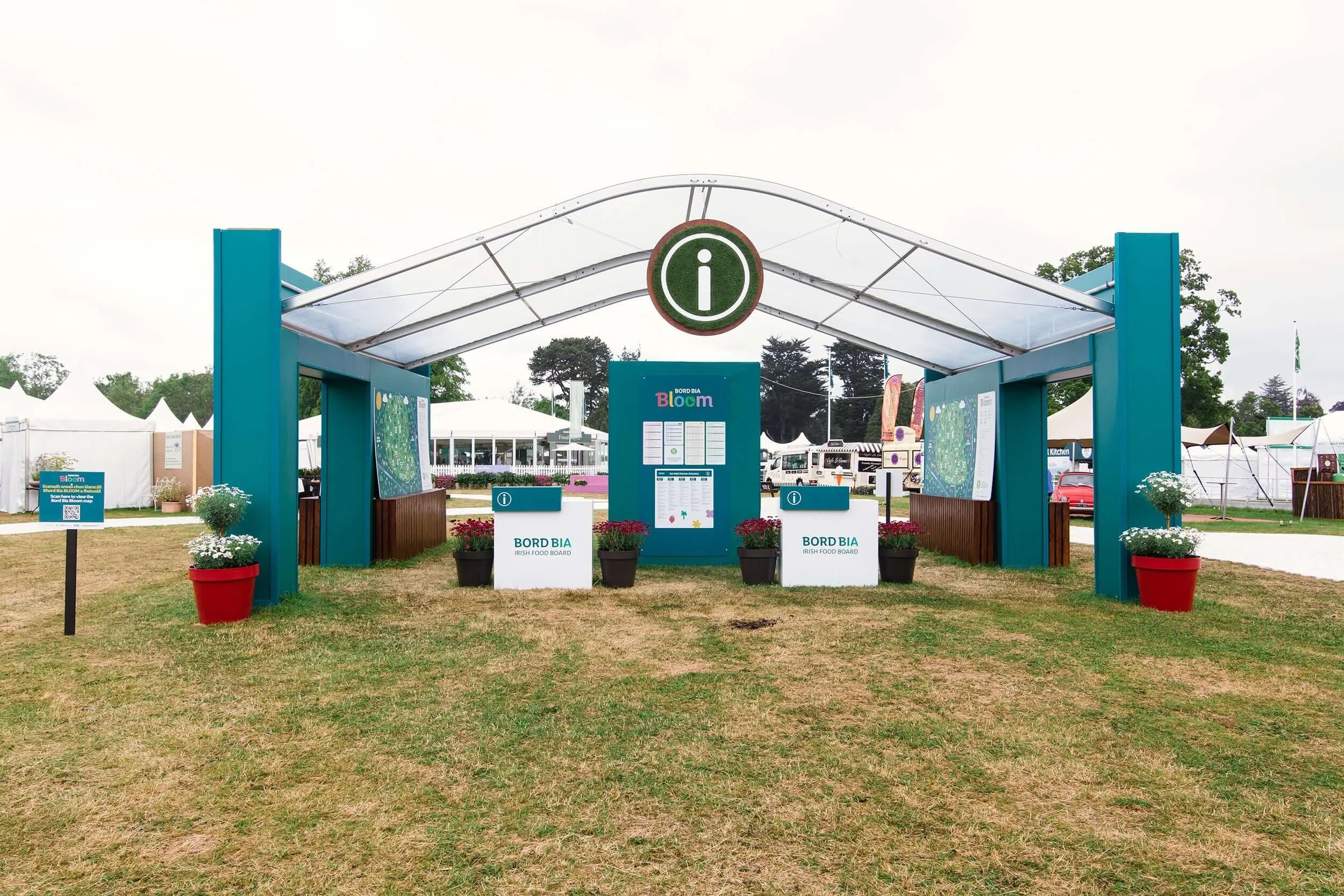 W Display - Bloom 2022