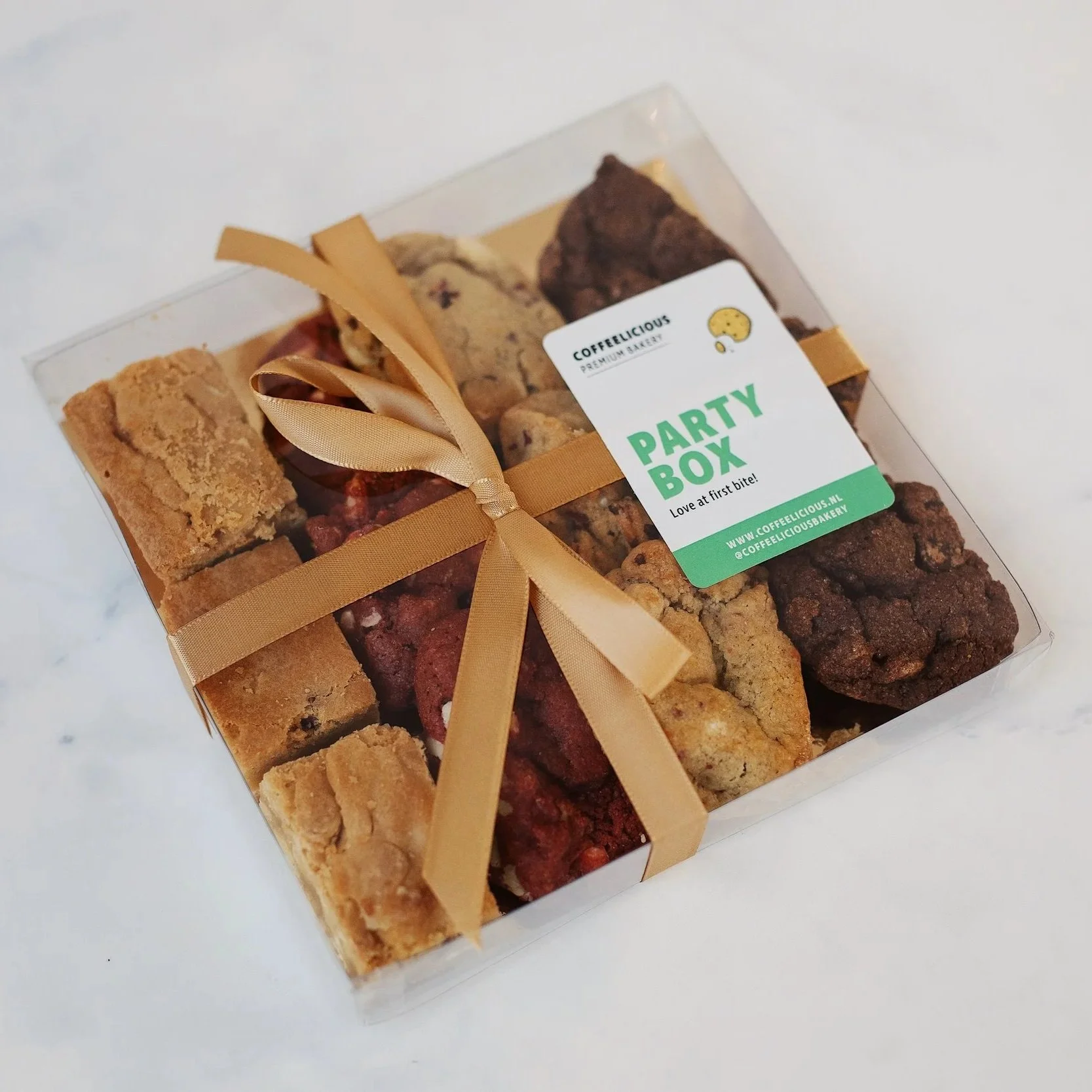Coffeelicious | lunchroom - pink bakery - homemade cookies
