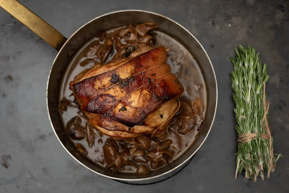 Slow Cooked Shoulder Of Pork With A Perfect Crackling — ENRICA ROCCA ...