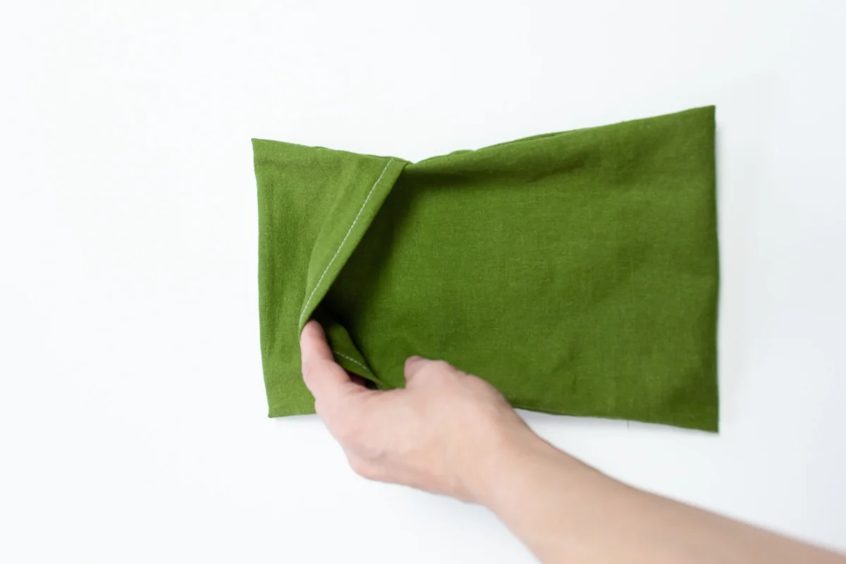 How to Make Easy Fabric Pouch Packs for Travel, Storage, and ...