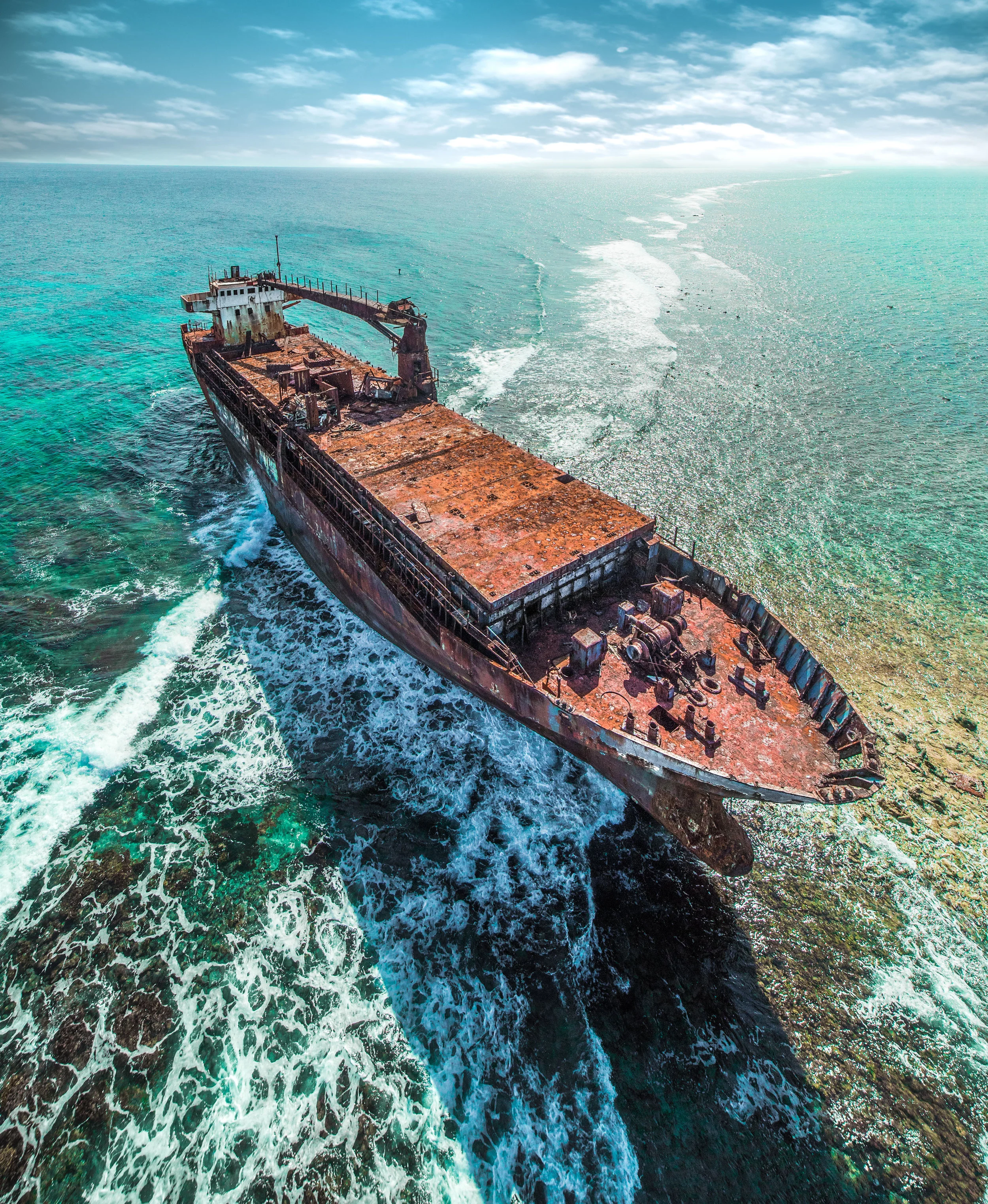 GREAT BLUE HOLE & BARRIER REEF | Helicopter Tours Belize