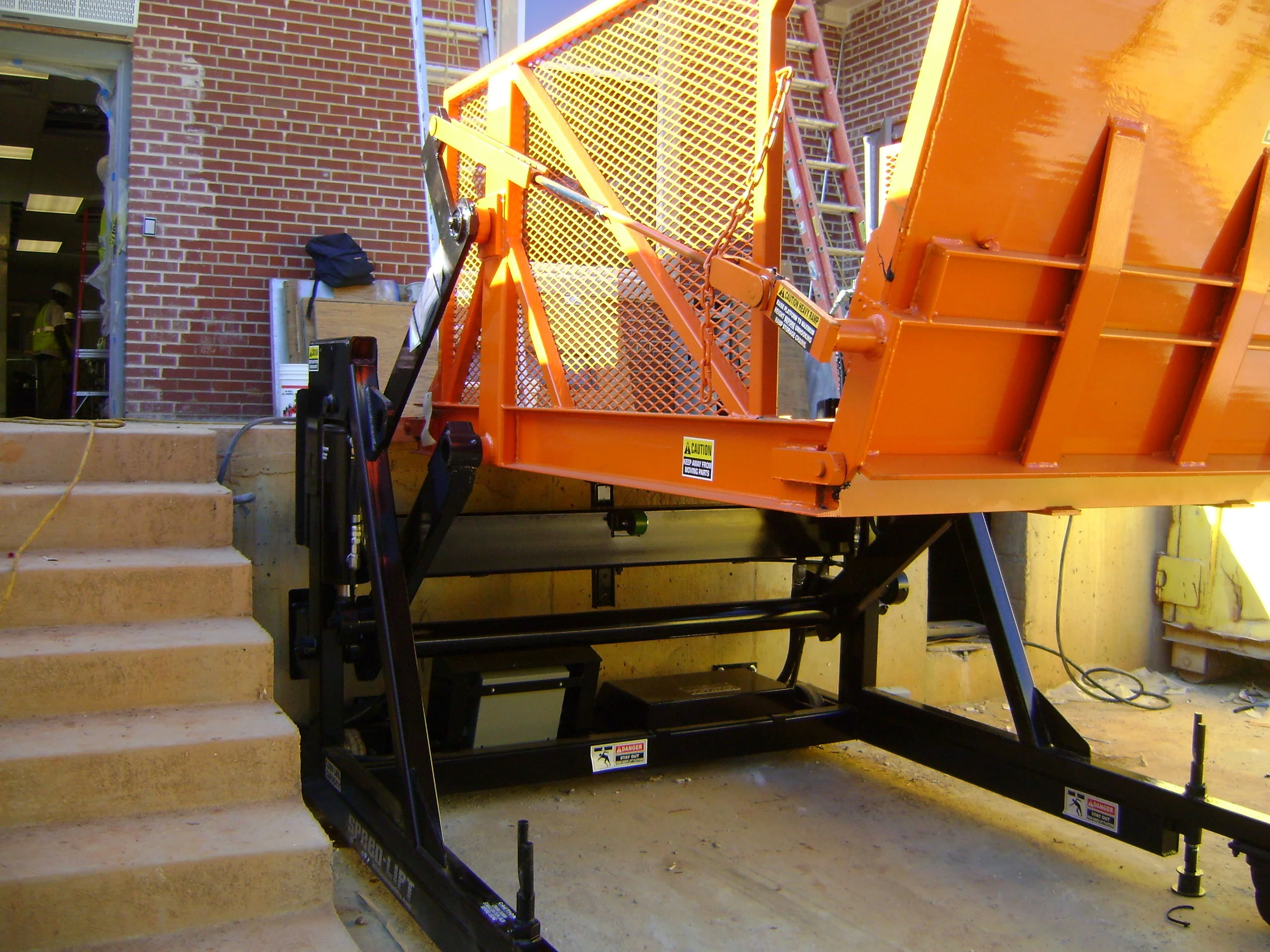 Speed Lifts: Custom Loading Dock Lift l Superior Handling Equipment