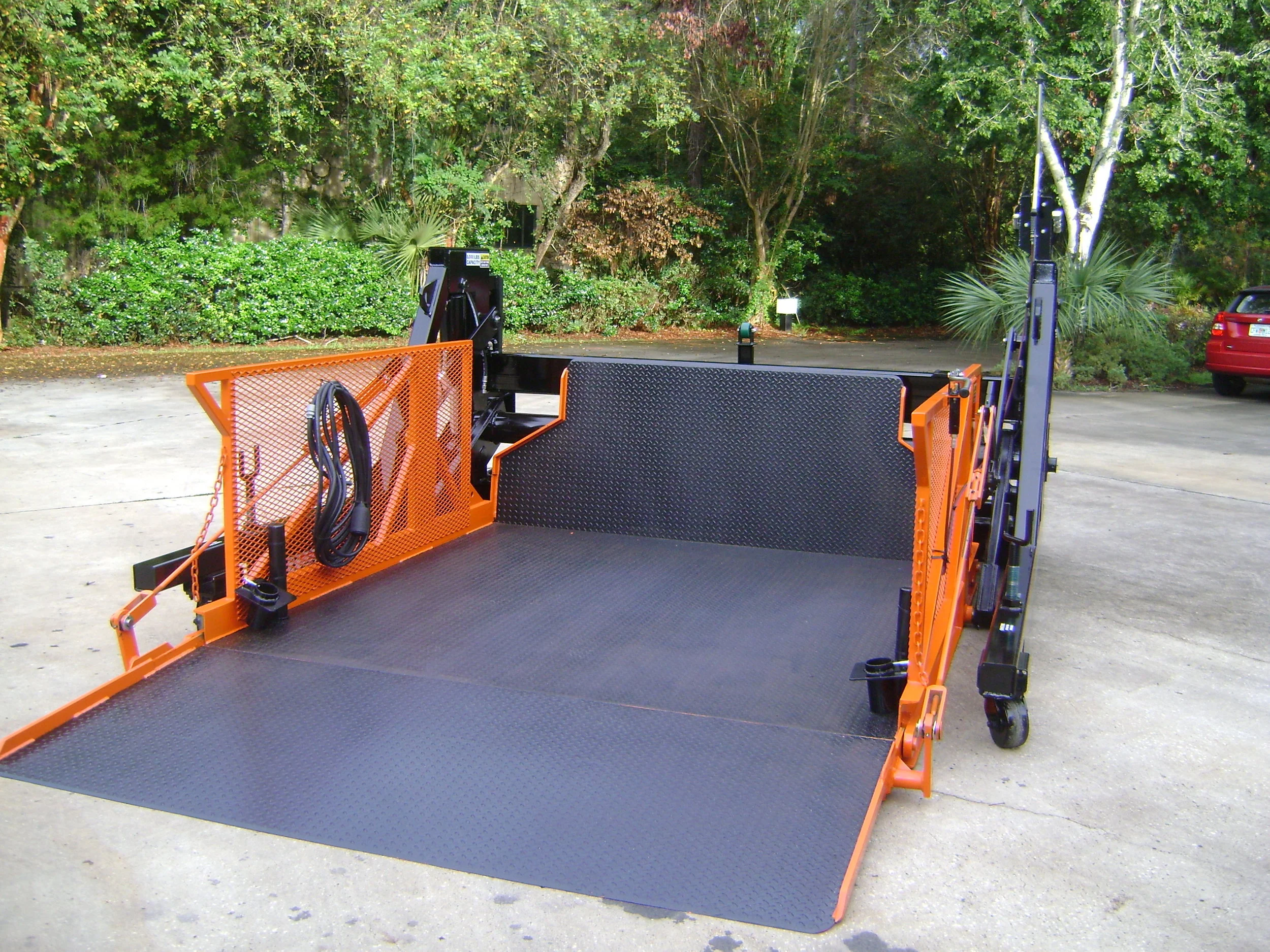 Speed Lifts: Custom Loading Dock Lift l Superior Handling Equipment