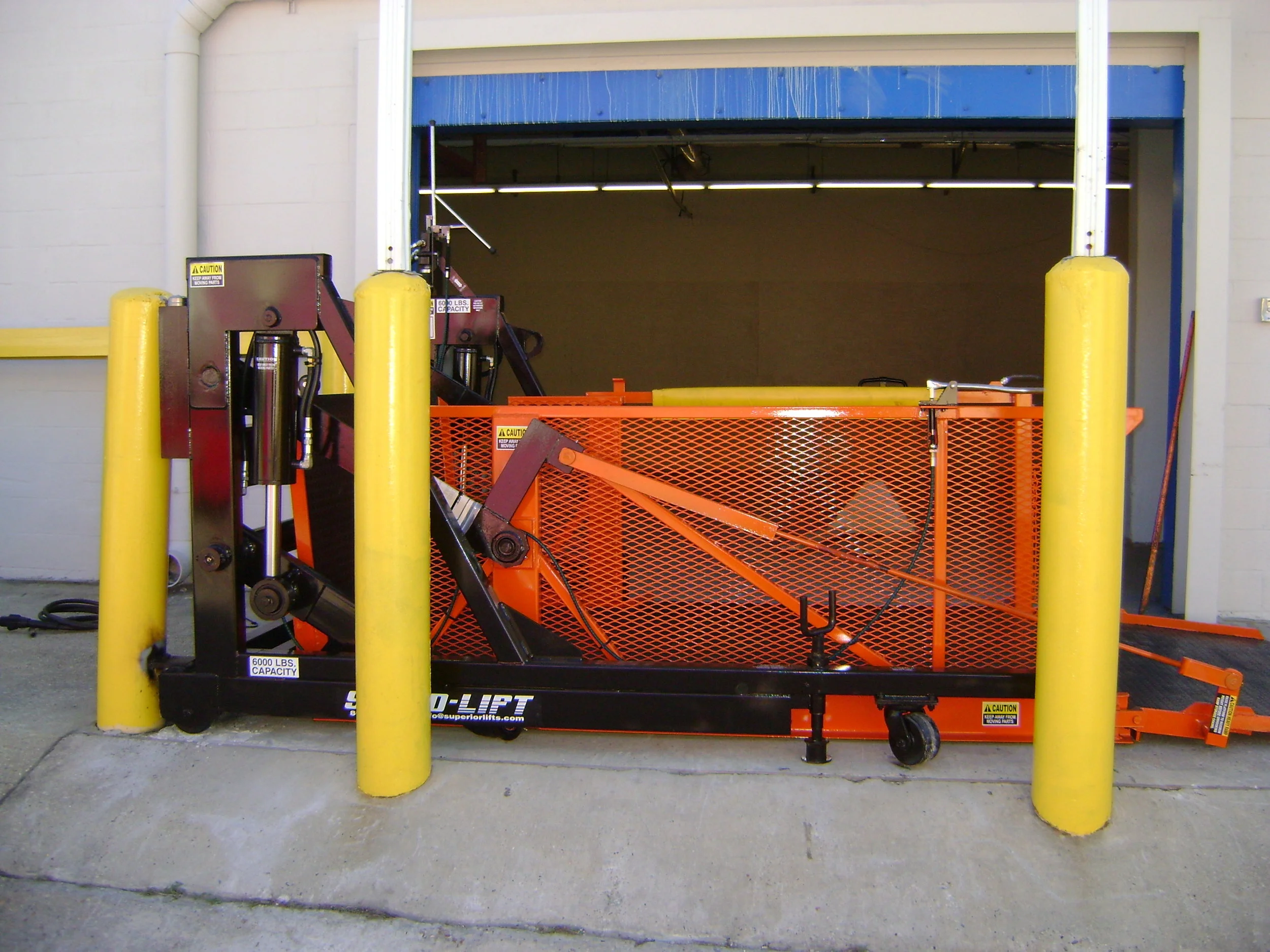 Speed Lifts: Custom Loading Dock Lift l Superior Handling Equipment