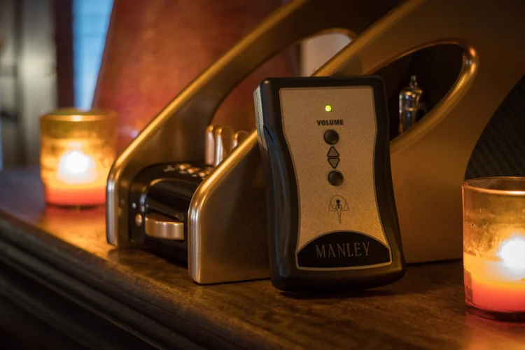 Manley Absolute Headphone Amplifier — Manley Laboratories, Inc.