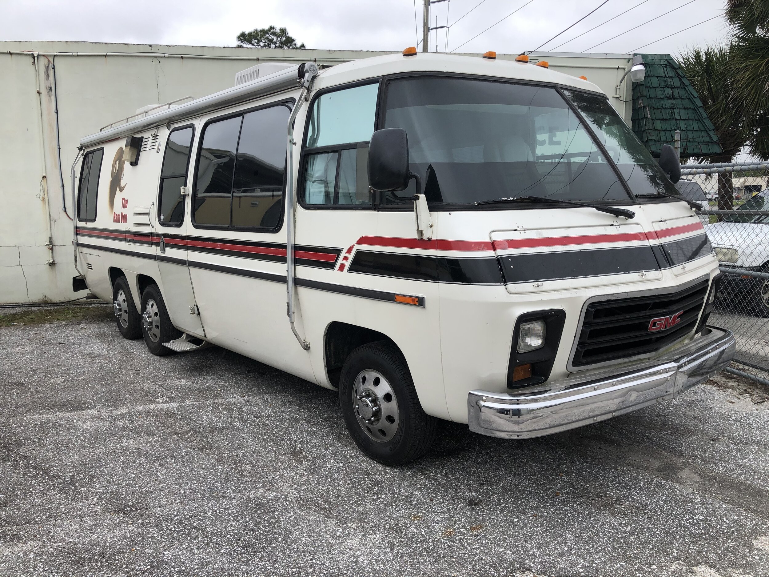 GMC Motorhomes For Sale — Alex Sirum Vintage GMC Alex Sirum Vintage GMC ...