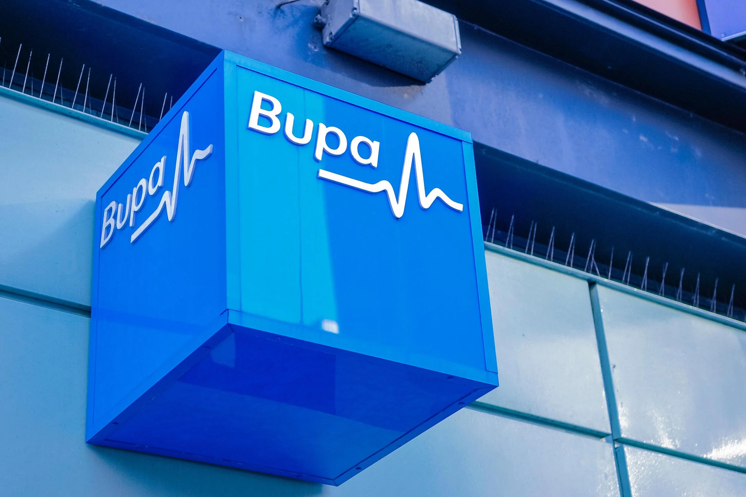 Dentist Melbourne | Invisalign + Teeth Whitening + Clear Braces