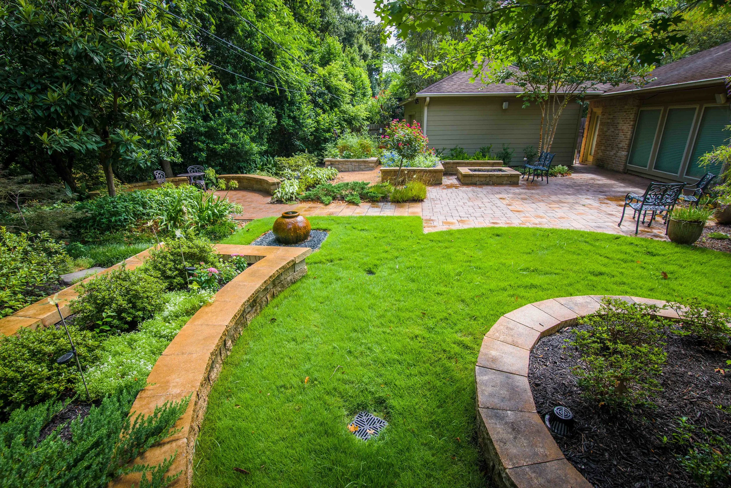 Courtyards Designs - The Woodlands — Mirror Lake Designs - Landscape ...