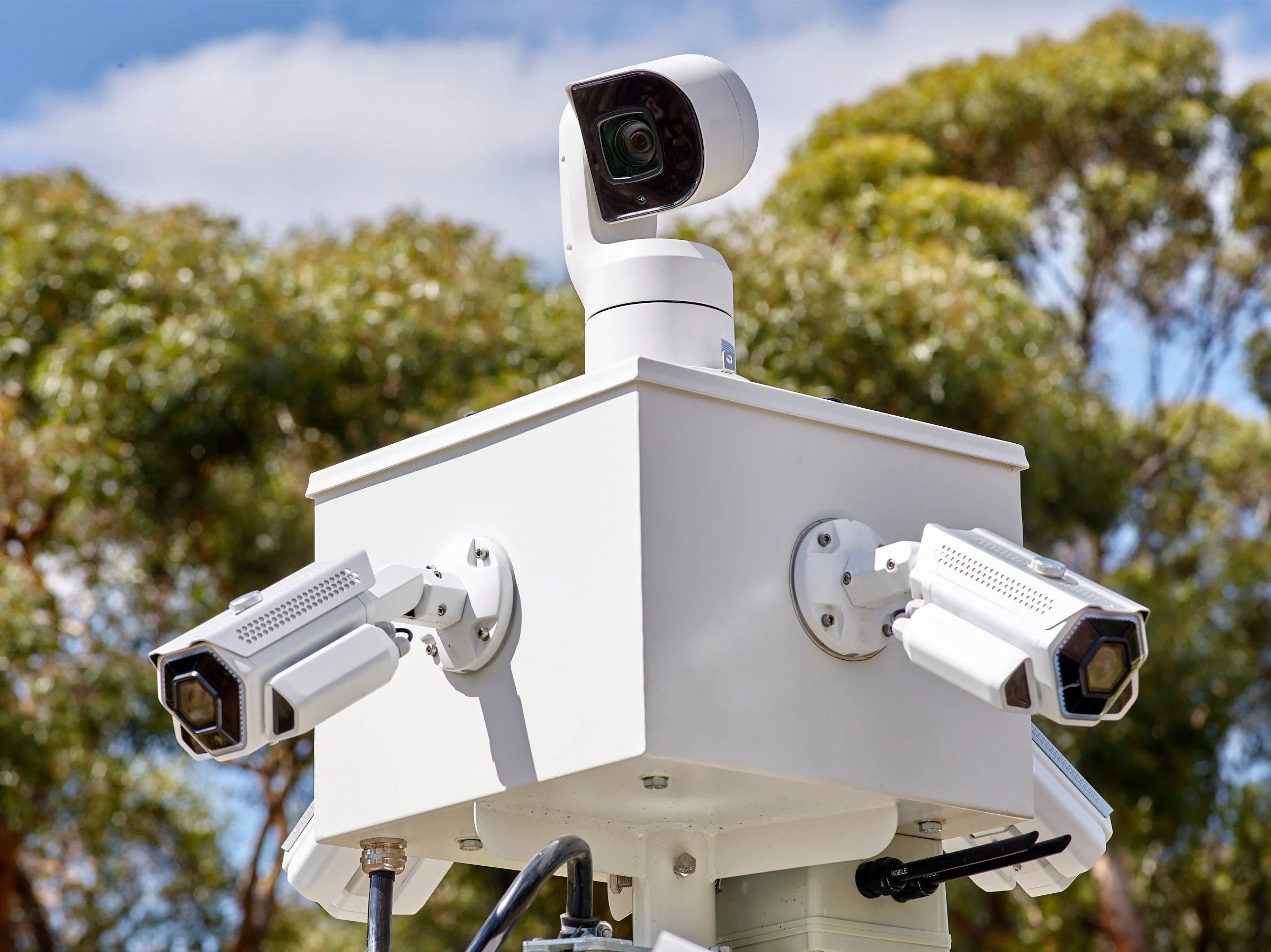 What Is A Mobile Surveillance Trailer & How Does It Work? | EXSPLORE
