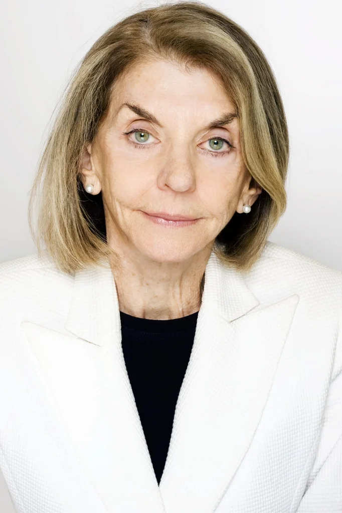 Jennifer Hagan - Actor — Cameron's