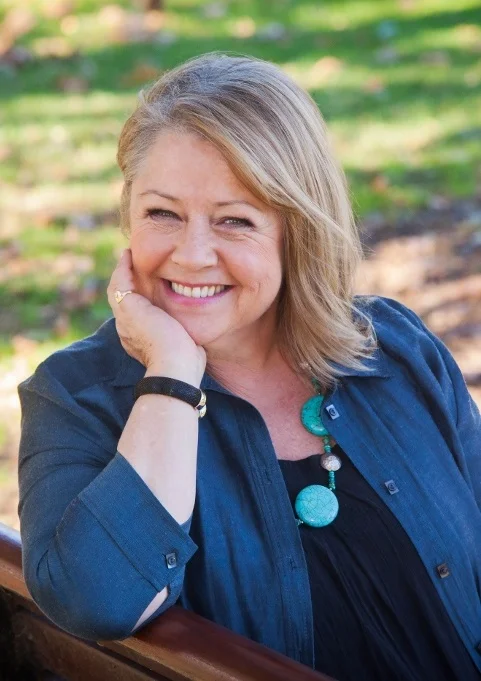 Noni Hazlehurst — Cameron's