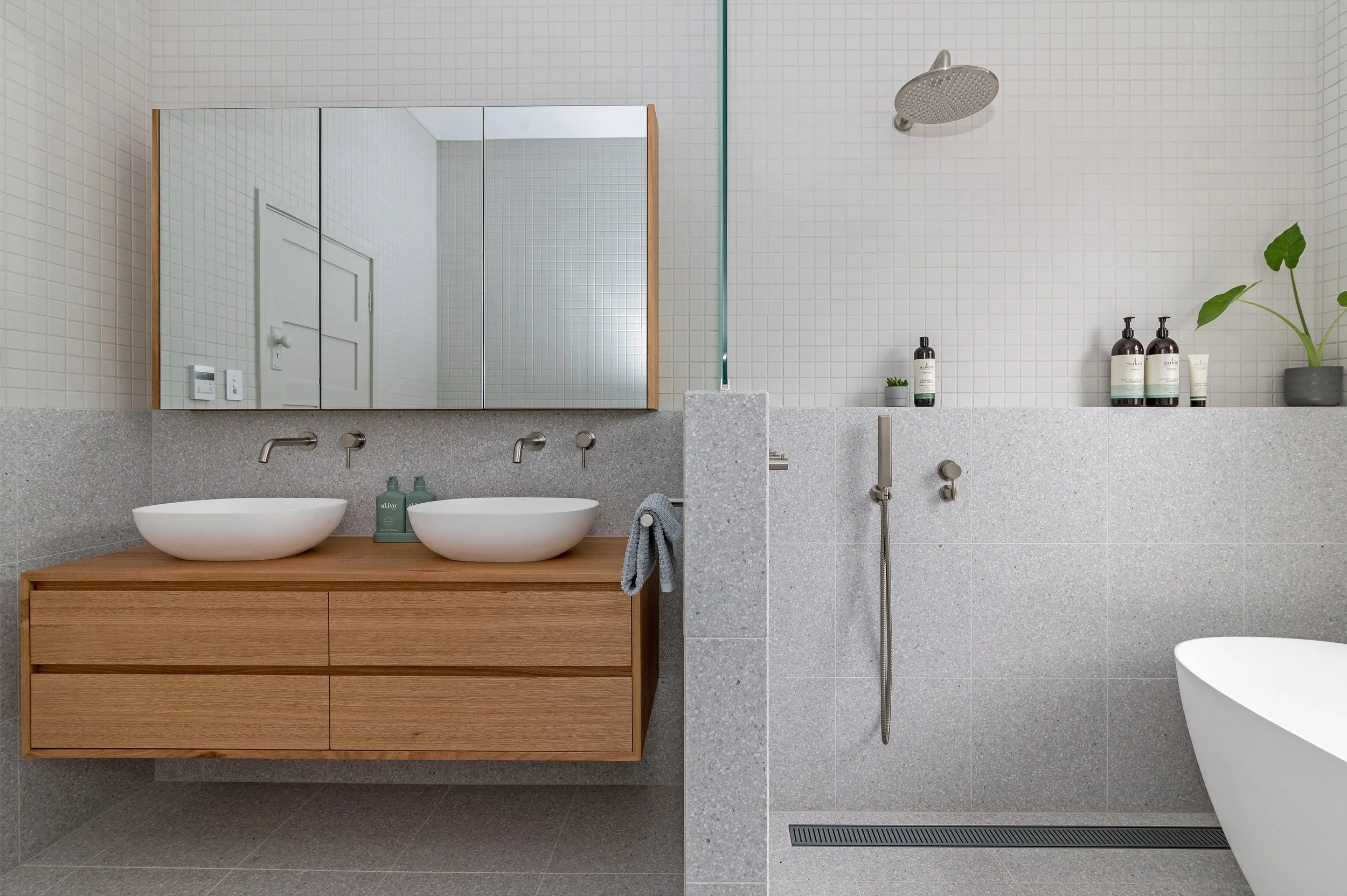 Bathroom Renovations Adelaide - Bathroom Designers - Patrick Clare