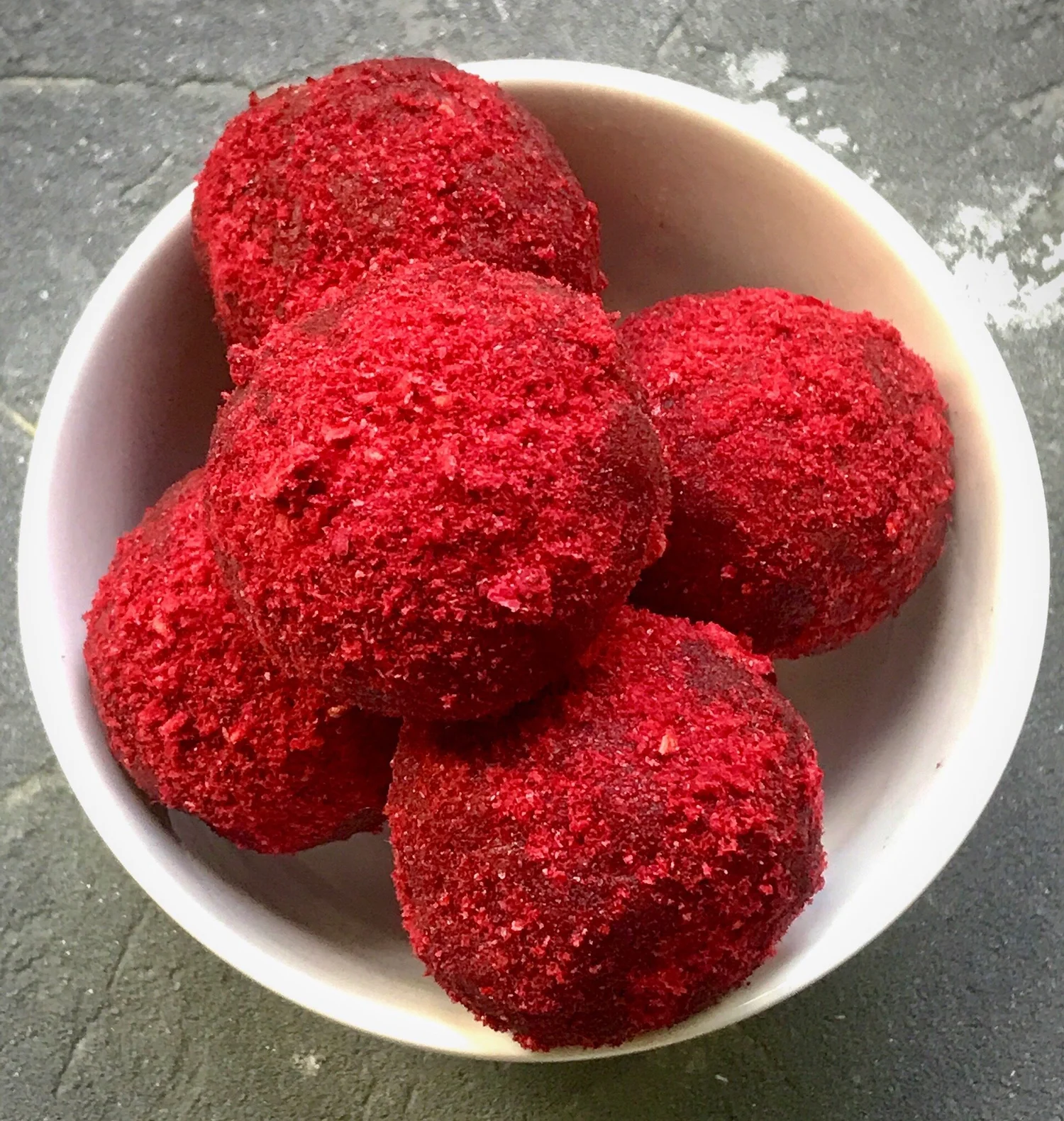 BERRY BLISS BALLS (low carb) — Dr Tara's Sunshine
