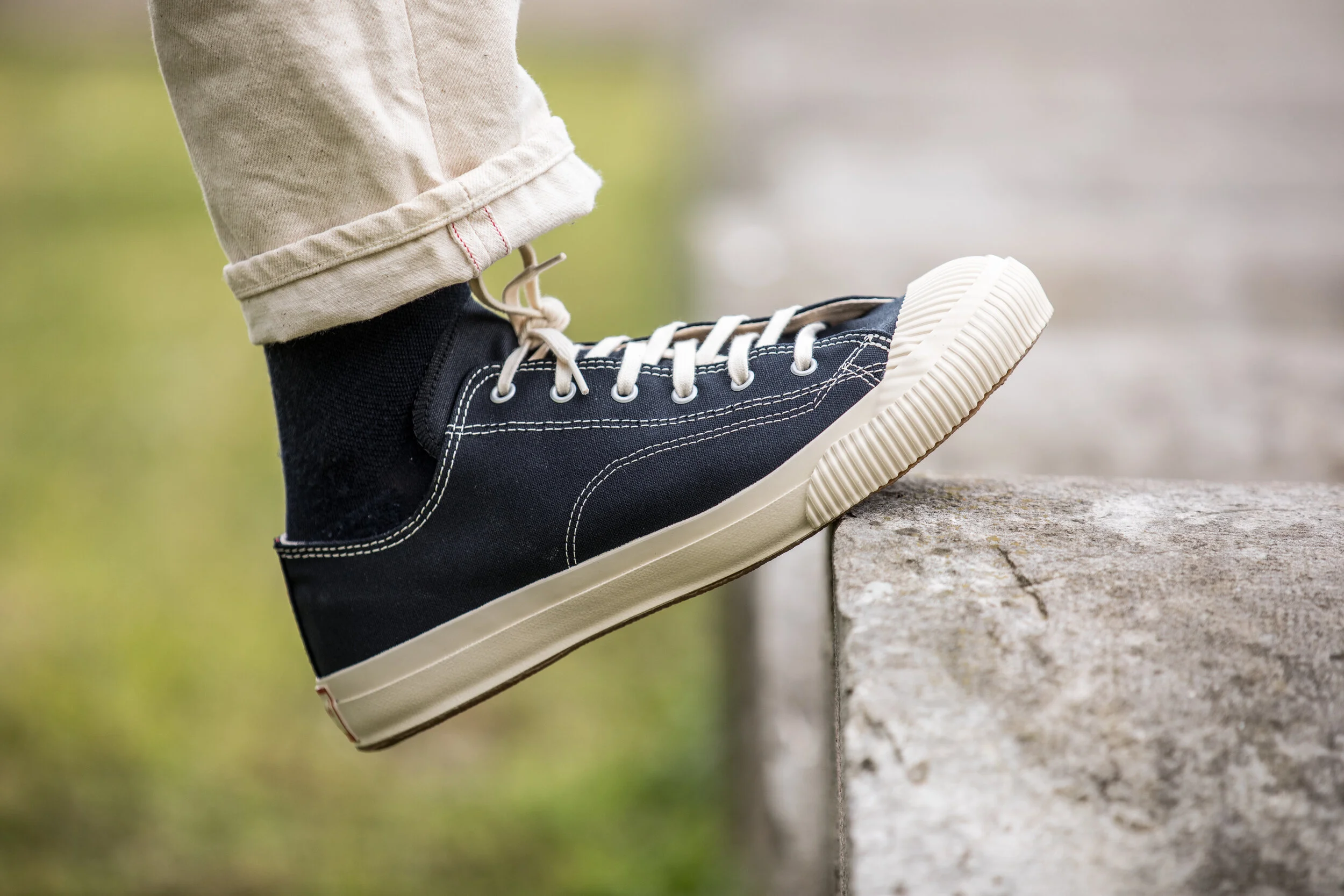 PRAS - PARADISE RUBBER ATHLETIC SHOES — Les Indispensables