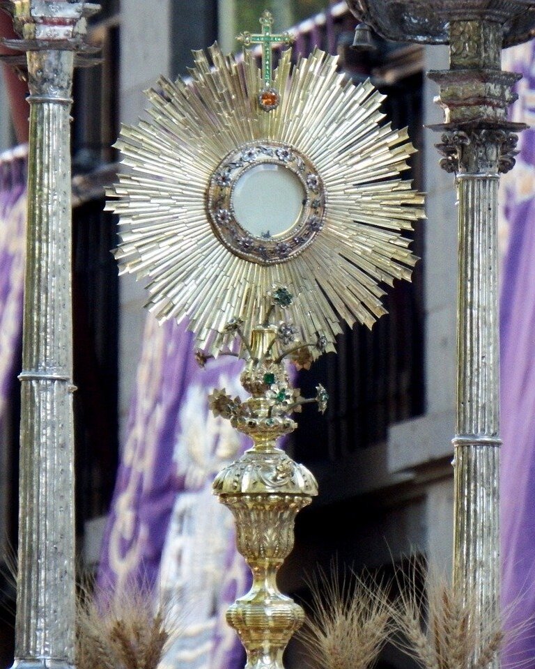 Monstrance — The Word is Catholic